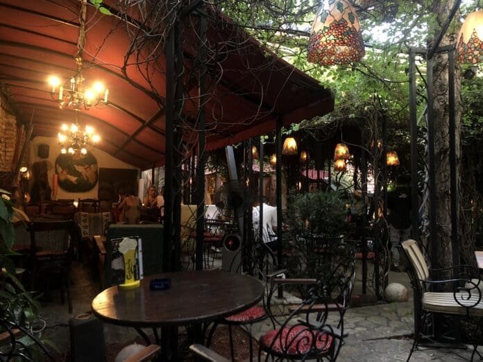 Splavovi & Kafane: Why Belgrade Nightlife is one of the best in Europe ...
